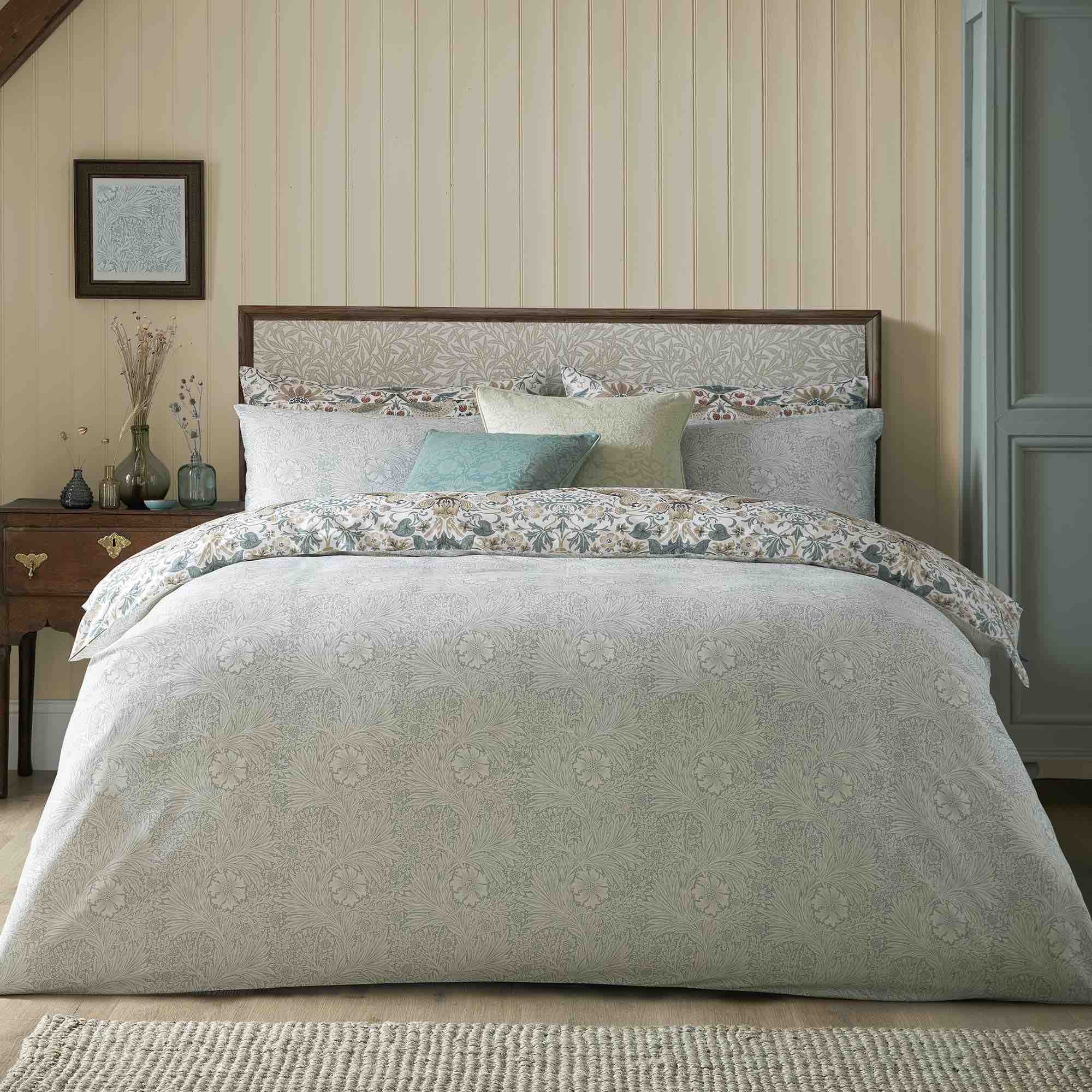 William Morris Strawberry Thief Duvet Cover Set - Hessian – Williamsons ...